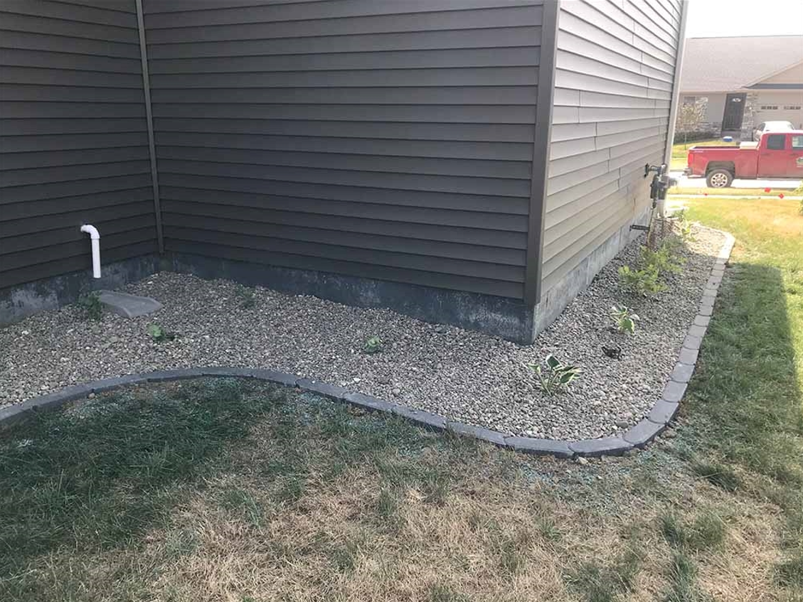 Edging Projects Gallery | Coralville, Iowa City, IA | Turf Masters Lawn ...